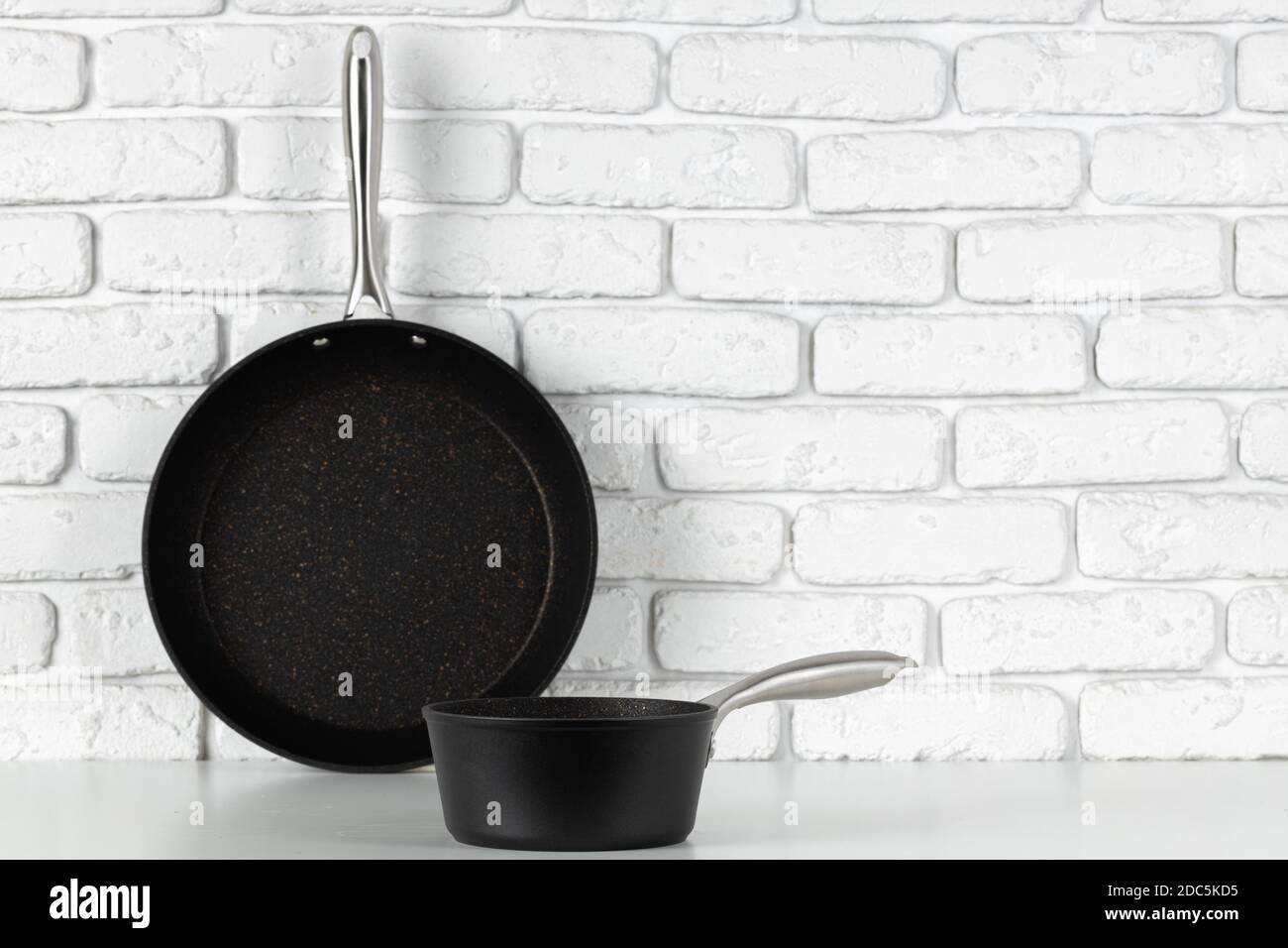 Brick pans hi-res stock photography and images - Alamy