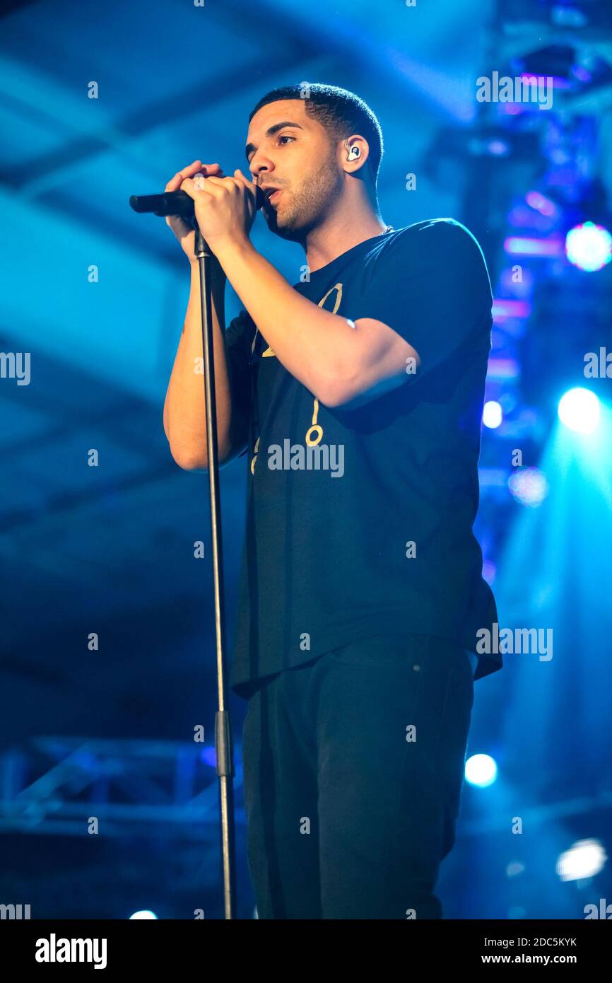 Drake rapper hi-res stock photography and images - Alamy