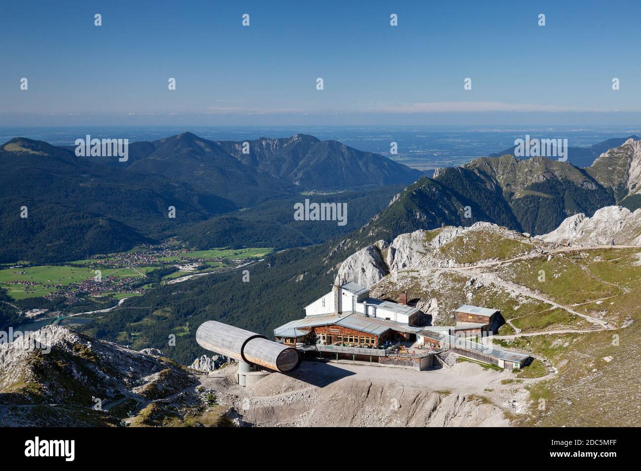 Summit garden hi-res stock photography and images - Alamy