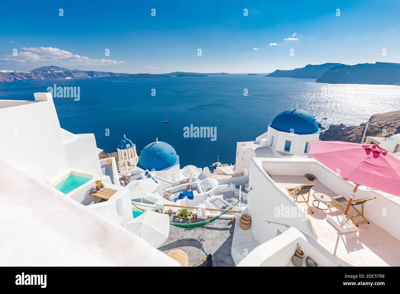 Amazingly beautiful travel landscape, summer scenery in Santorini ...