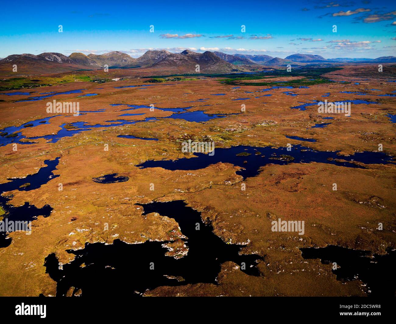 Roundstone bog connemara hi-res stock photography and images - Alamy