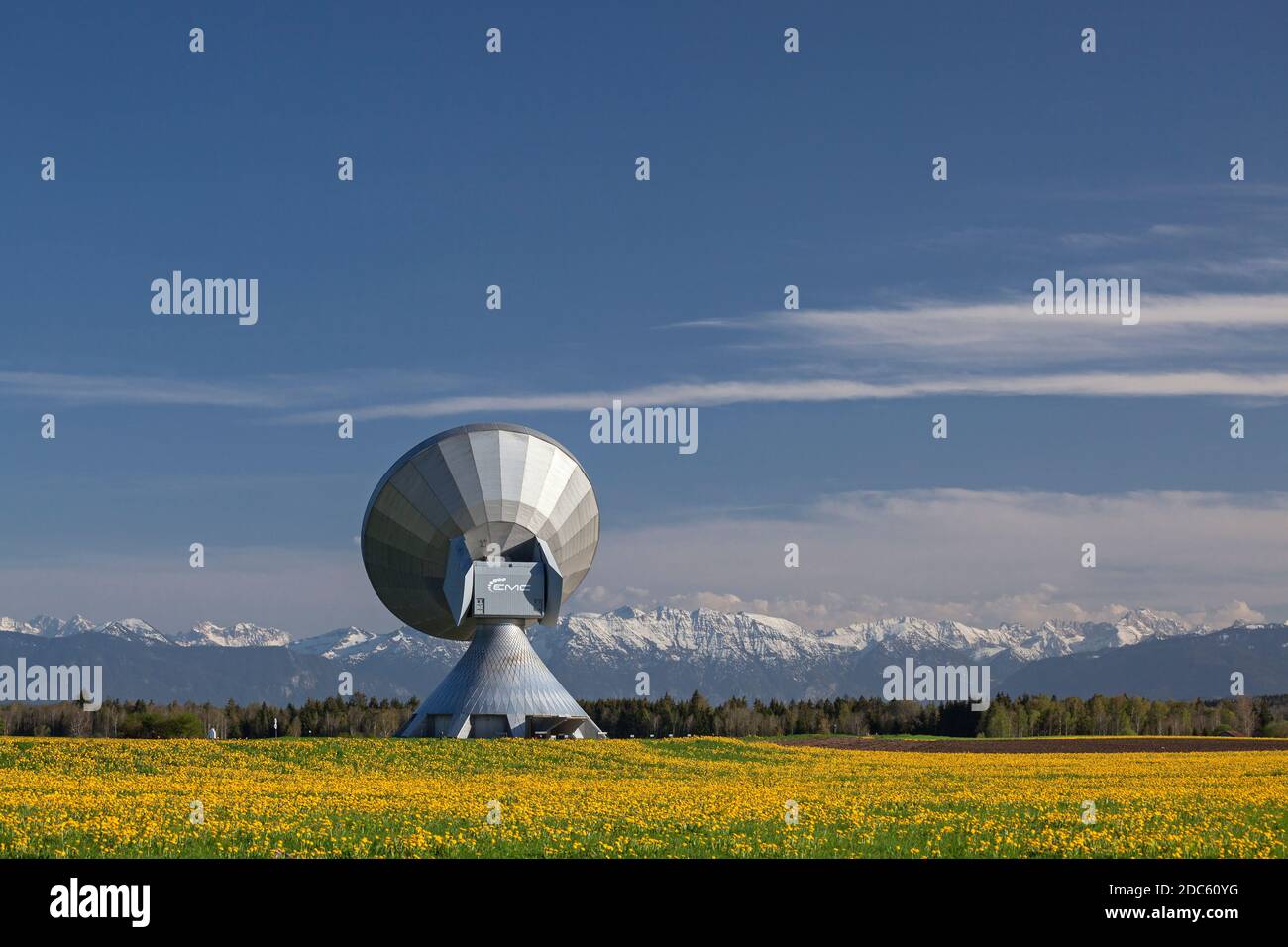Satellite ground station hi-res stock photography and images - Alamy