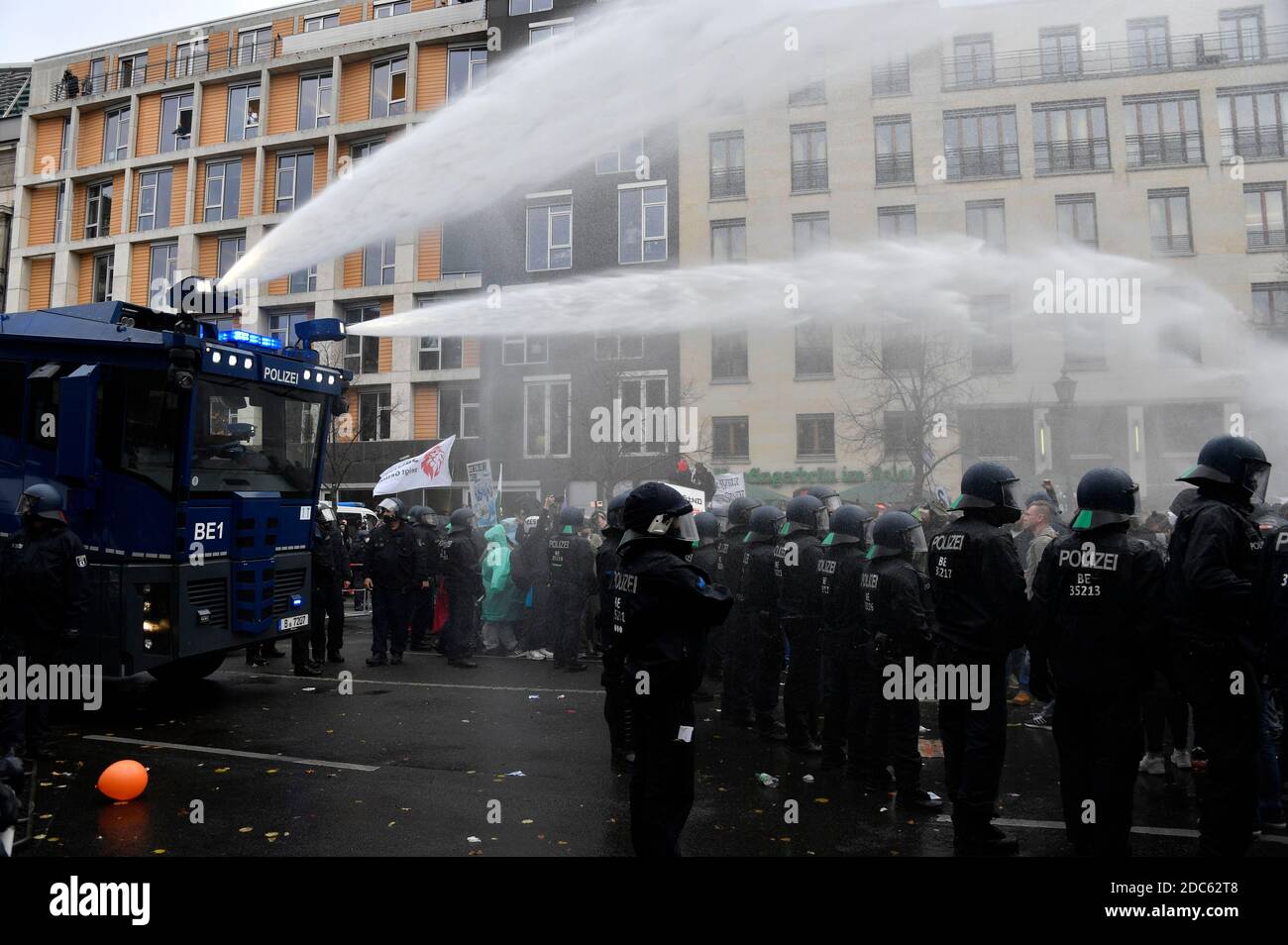 Anti lock down protests rally hi-res stock photography and images - Alamy