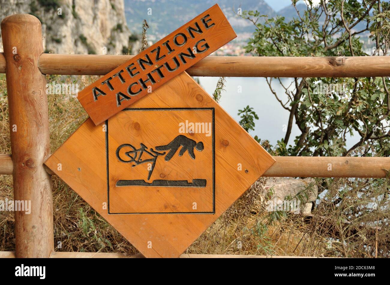 Lago di garda sign hi-res stock photography and images - Alamy