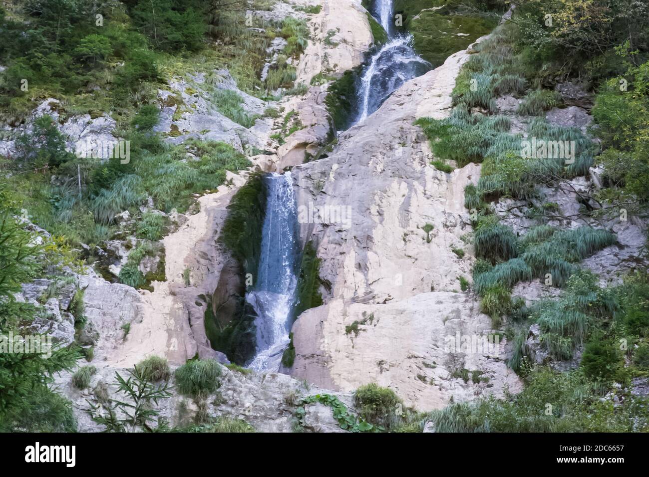 Beautiful shot park waterfall hi-res stock photography and images - Alamy