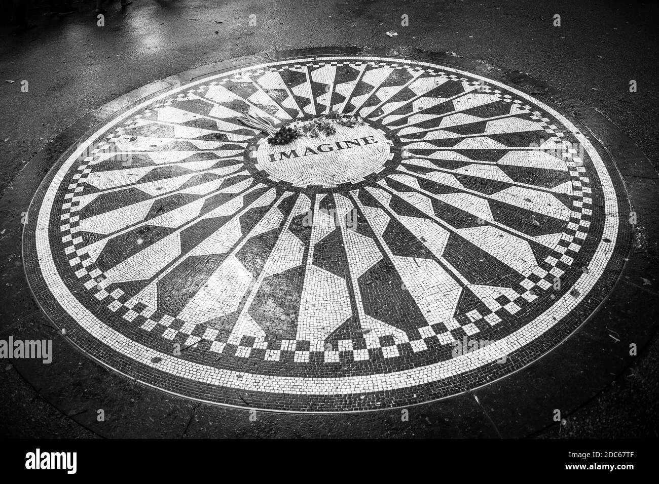 Dakota new york Black and White Stock Photos & Images - Alamy