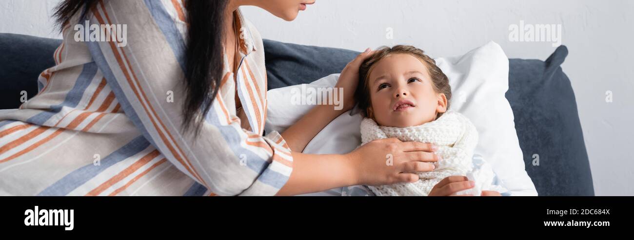 Parent kid relationship hi-res stock photography and images - Alamy