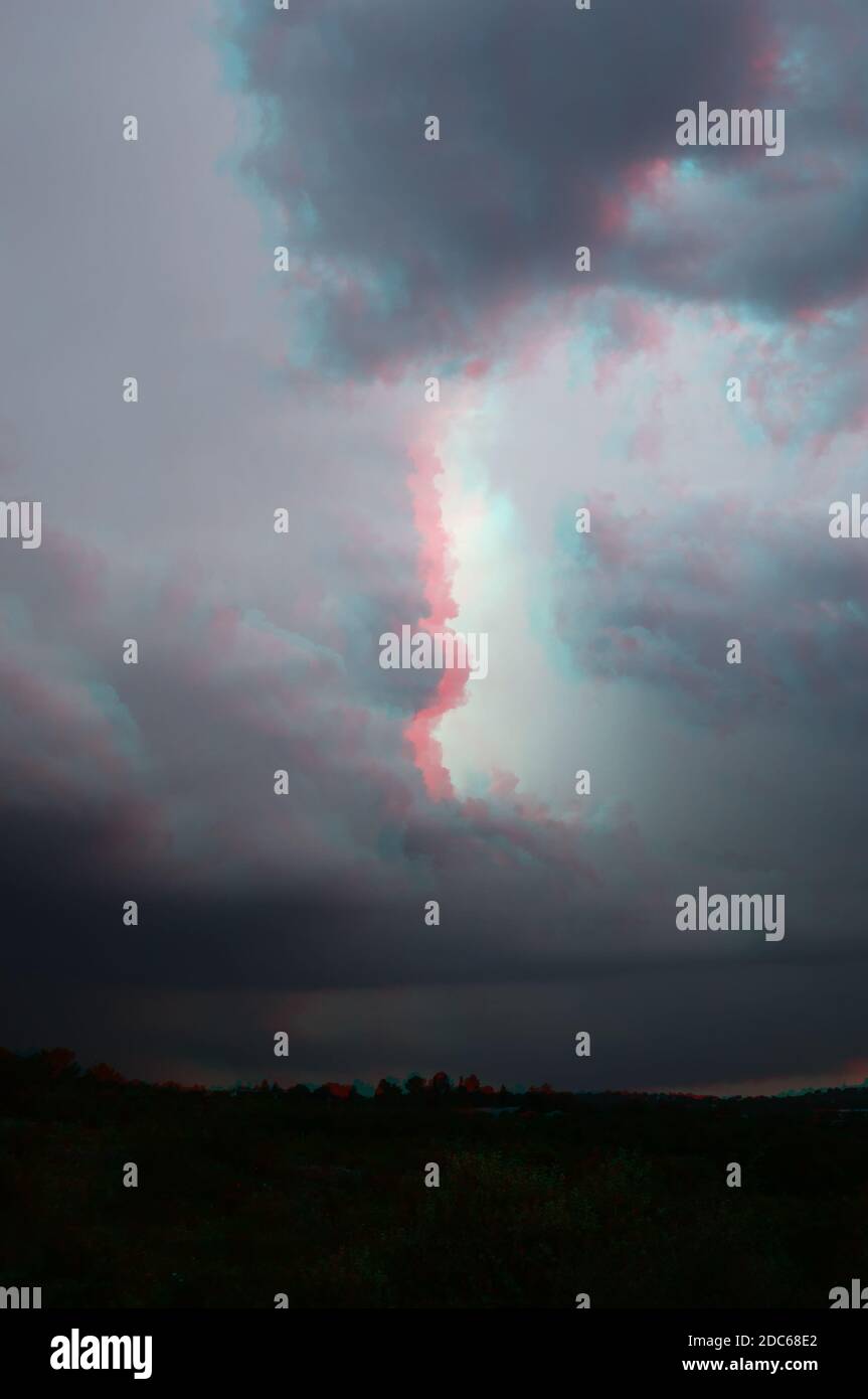 sunbeams breaking through the clouds Stock Photo - Alamy