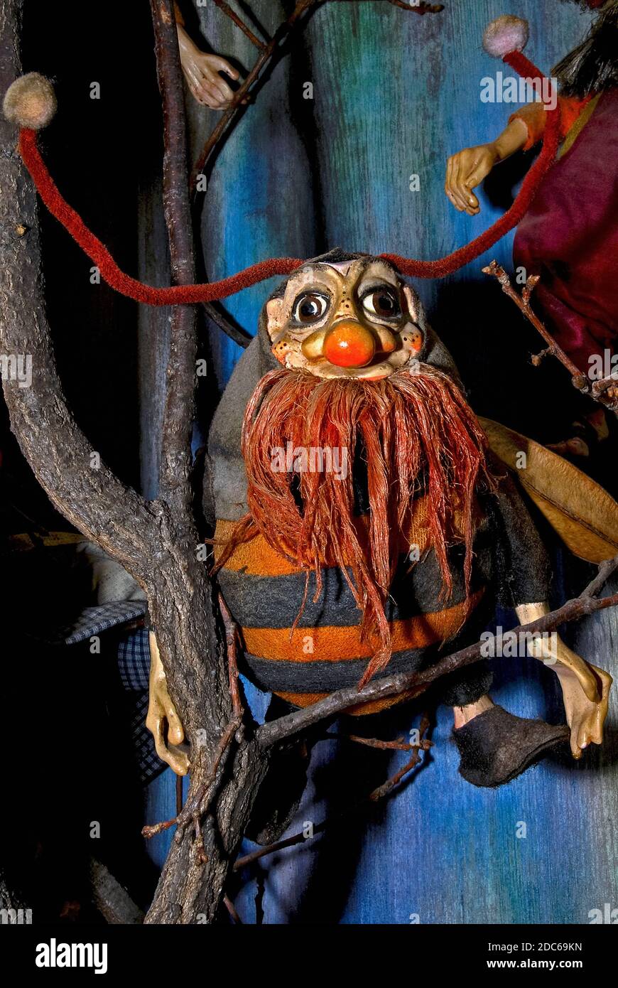 Half man, half insect: appealing designs for puppets, marionettes and ...