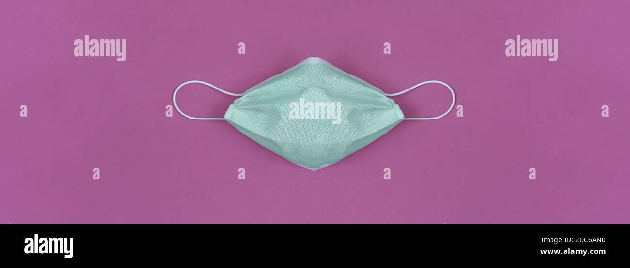 Green surgical mask hi-res stock photography and images - Alamy
