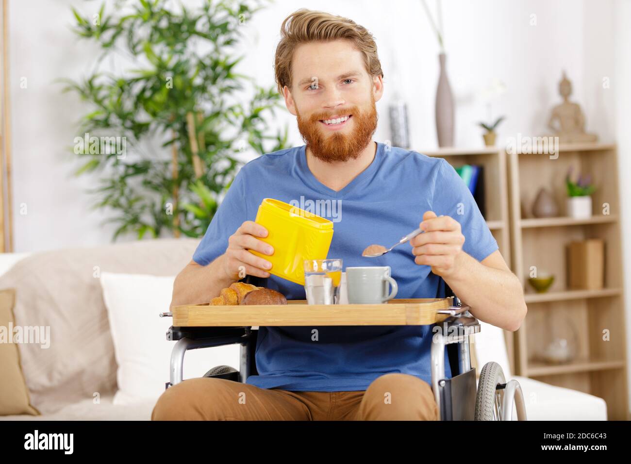 man eating a meal at the dining table Stock Photo - Alamy