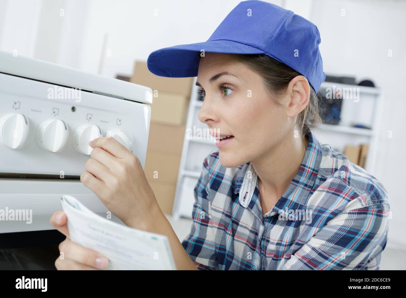 Setup instructions hi-res stock photography and images - Alamy