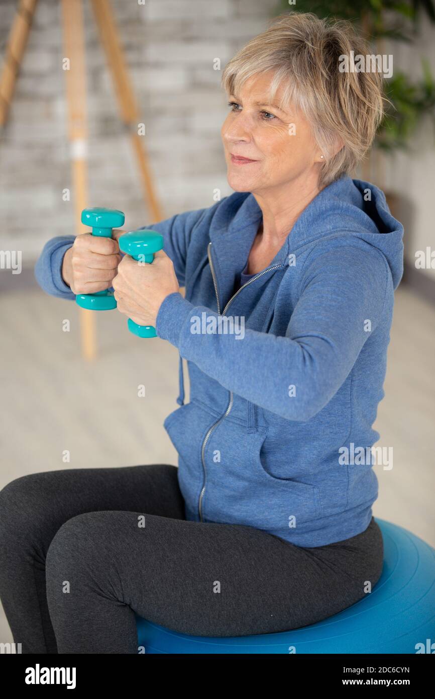 Dumbbell exercises for elderly hi-res stock photography and images - Alamy