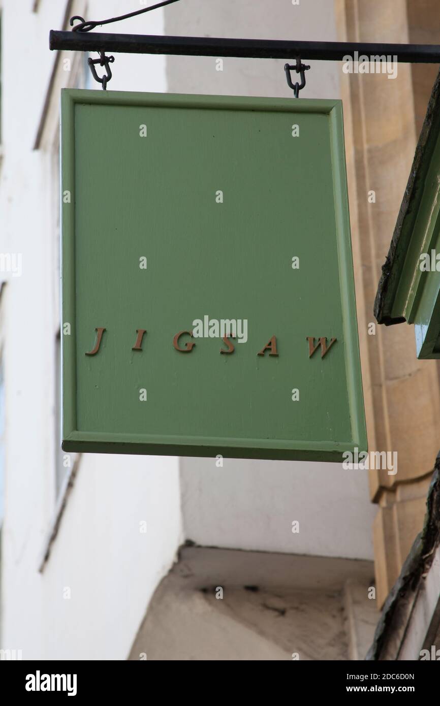 Jigsaw sign hi-res stock photography and images - Alamy