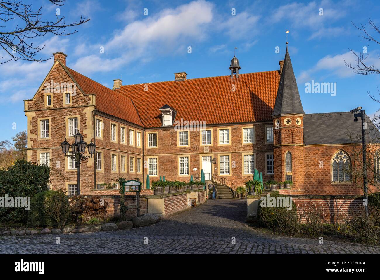 Hulshoff water castle hi-res stock photography and images - Alamy