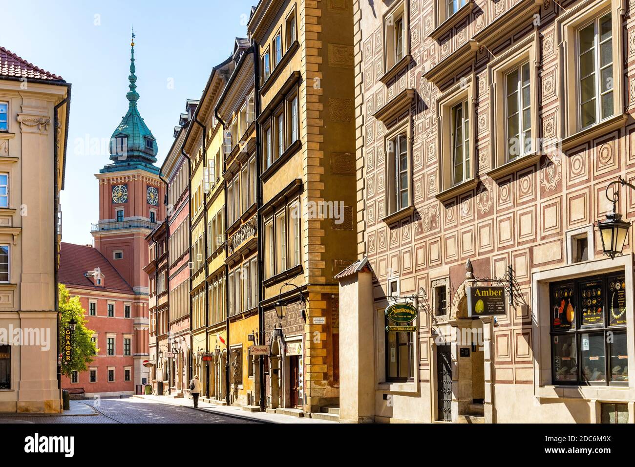 Warsaw, Mazovia / Poland - 2020/05/10: Panoramic view of Royal Castle ...