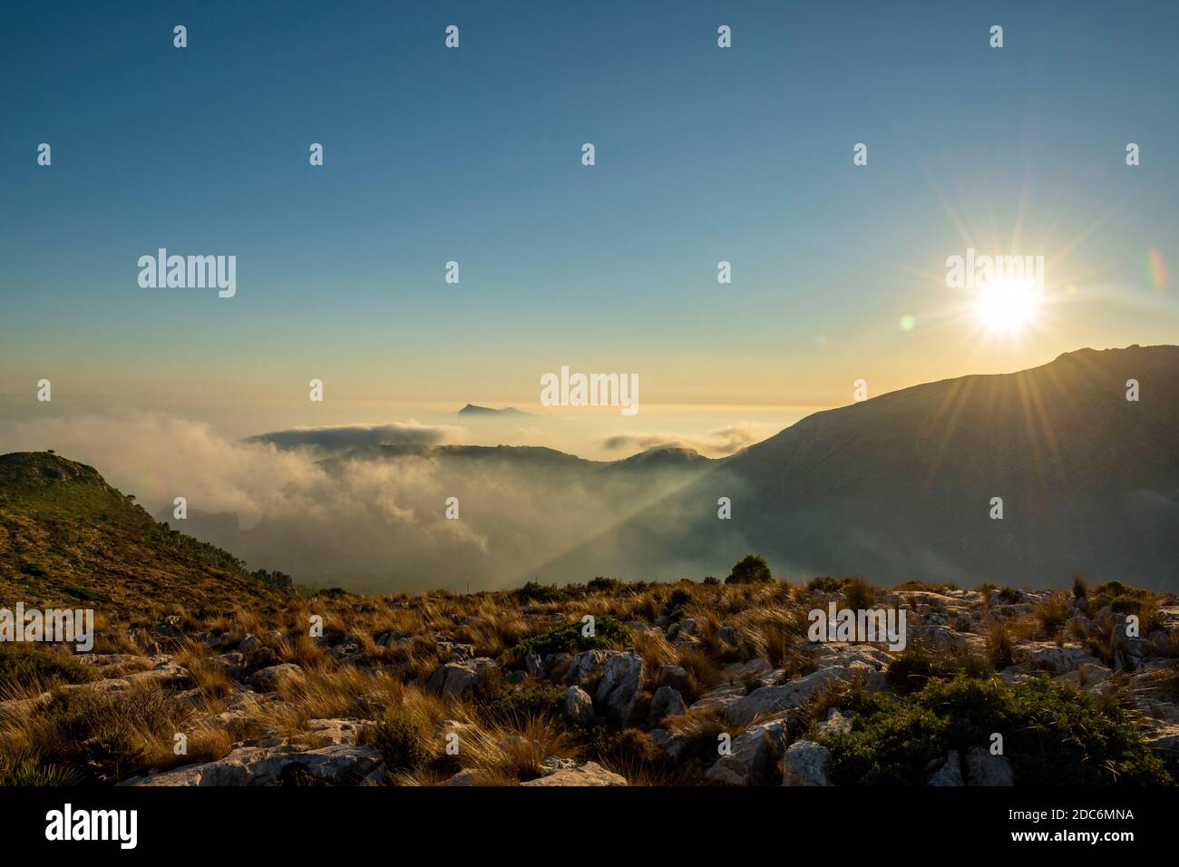 Olta mountain landscape above the clouds, Serra Gelada in Benidorm at ...