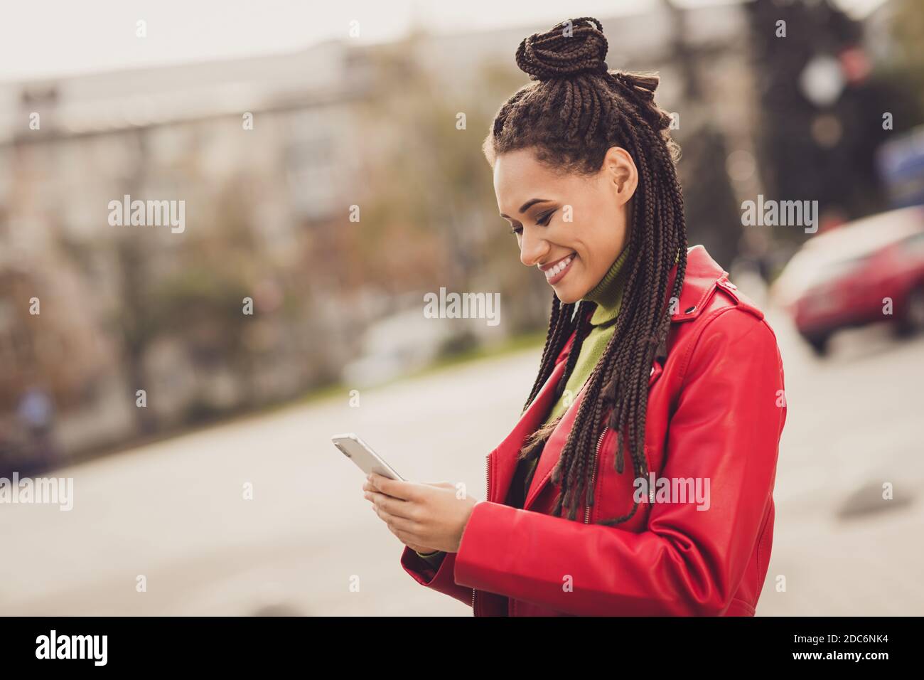 Profile side photo of young cheerful attractive afro woman happy ...