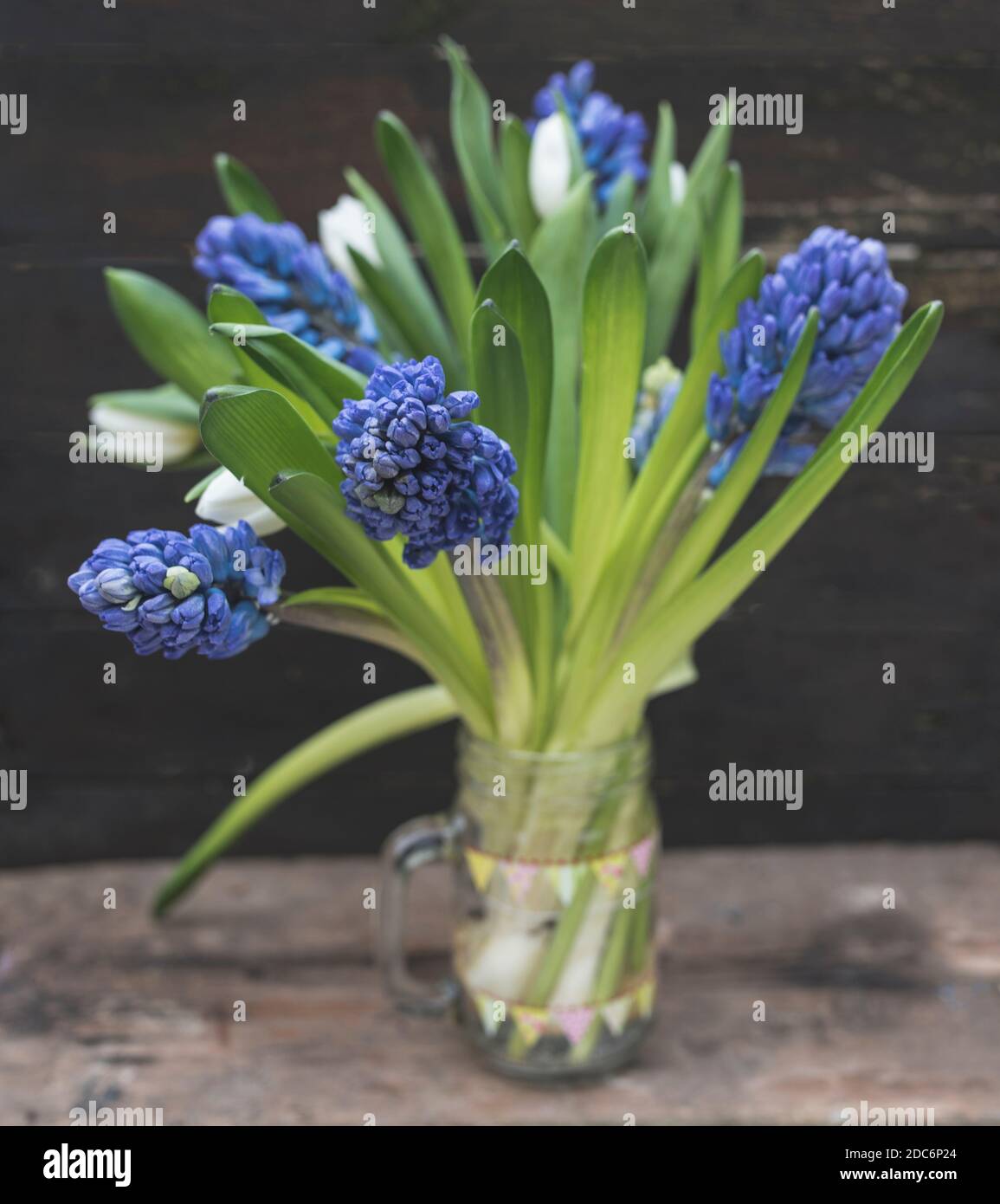 vase of spring flowers Stock Photo - Alamy