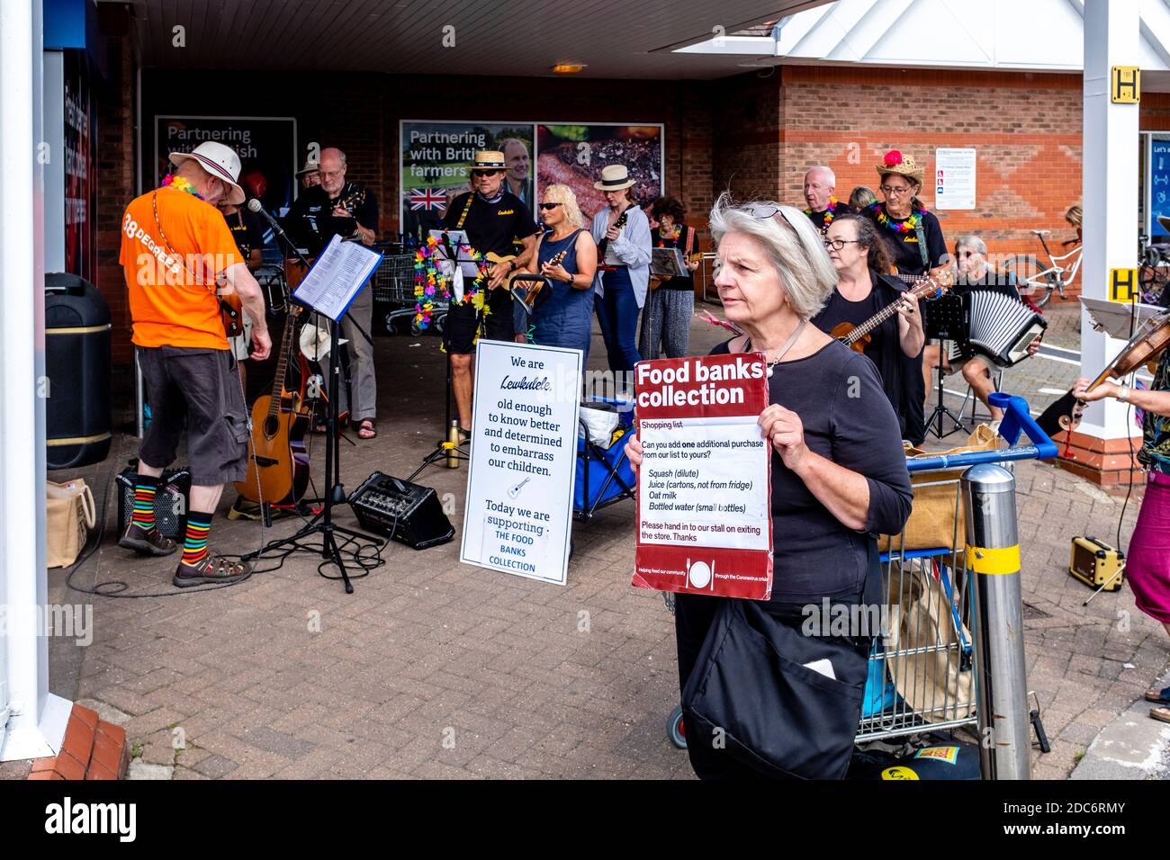 Tesco collecting hi-res stock photography and images - Alamy