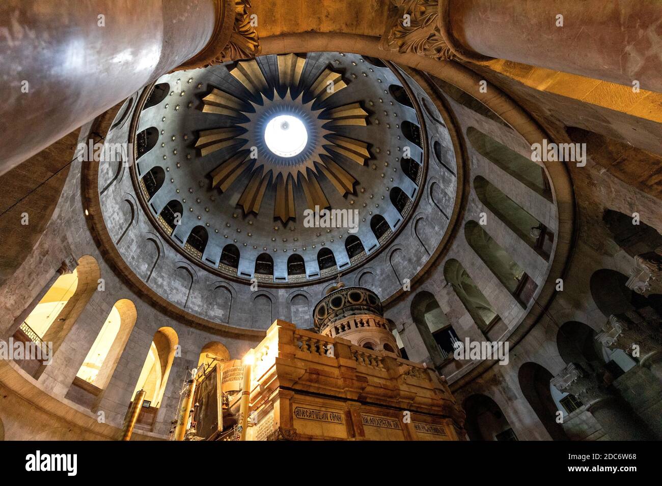Jerusalem / Israel - 2017/10/12: Church of the Holy Sepulchre interior ...