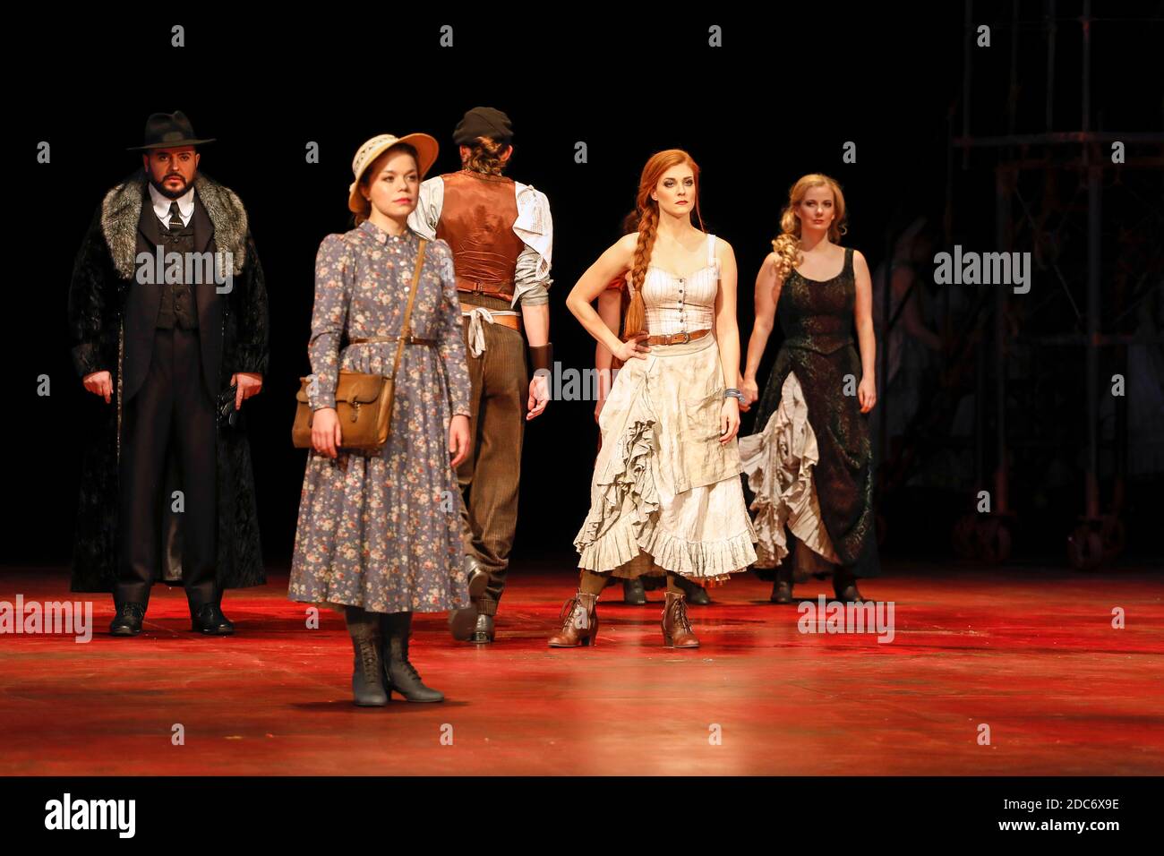 Gezim Myshketa, Olena Tokar, Wallis Giunta und Sandra Maxheimer in ...