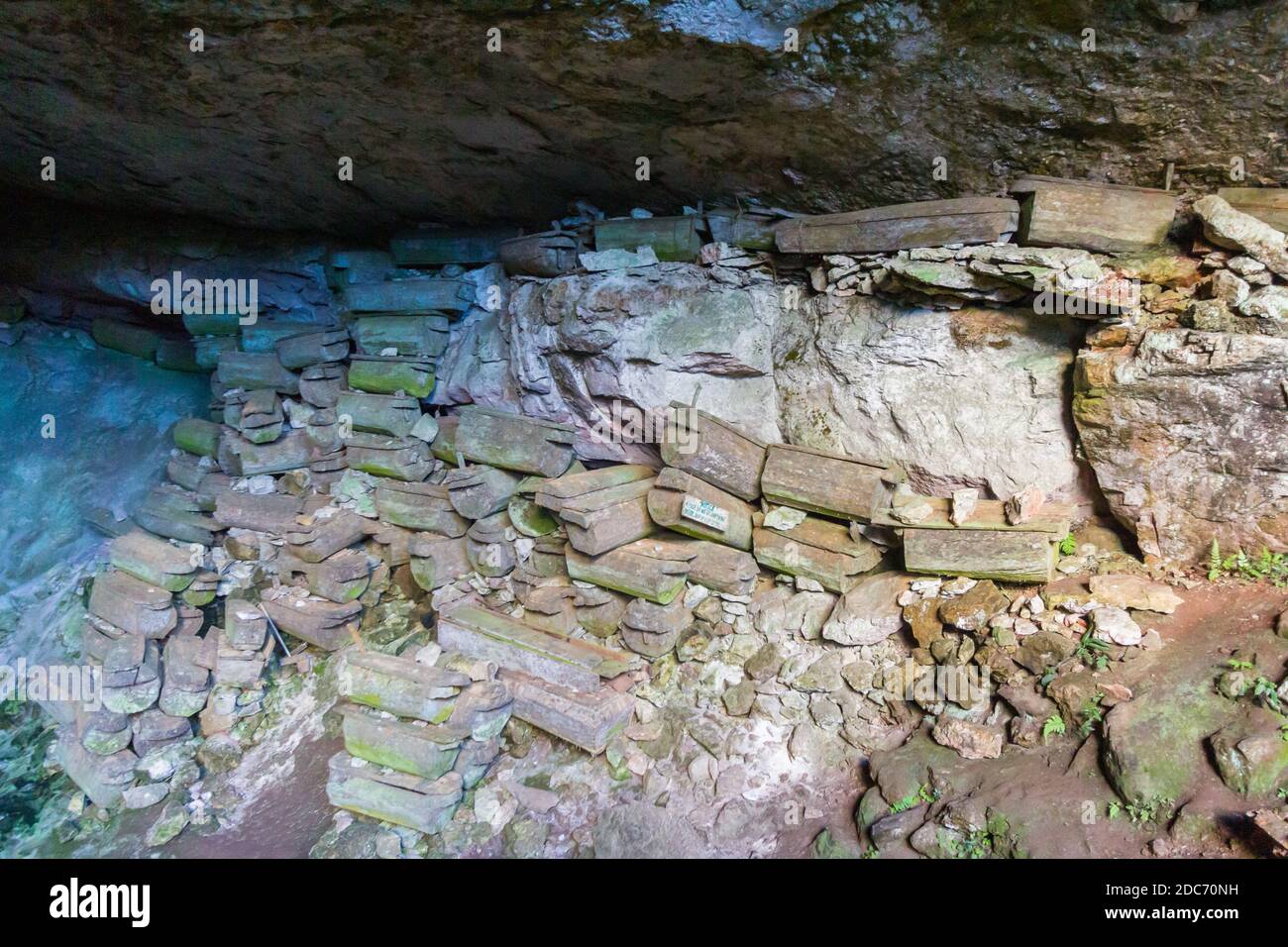 Lumiang burial cave in Sagada, Philippines Stock Photo - Alamy