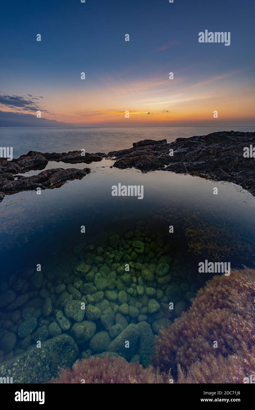 Sea puddle hi-res stock photography and images - Alamy
