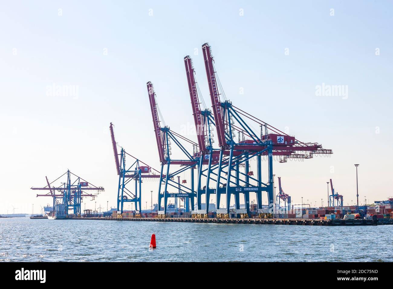 Container cranes at a Gothenburg port in Sweden Stock Photo - Alamy