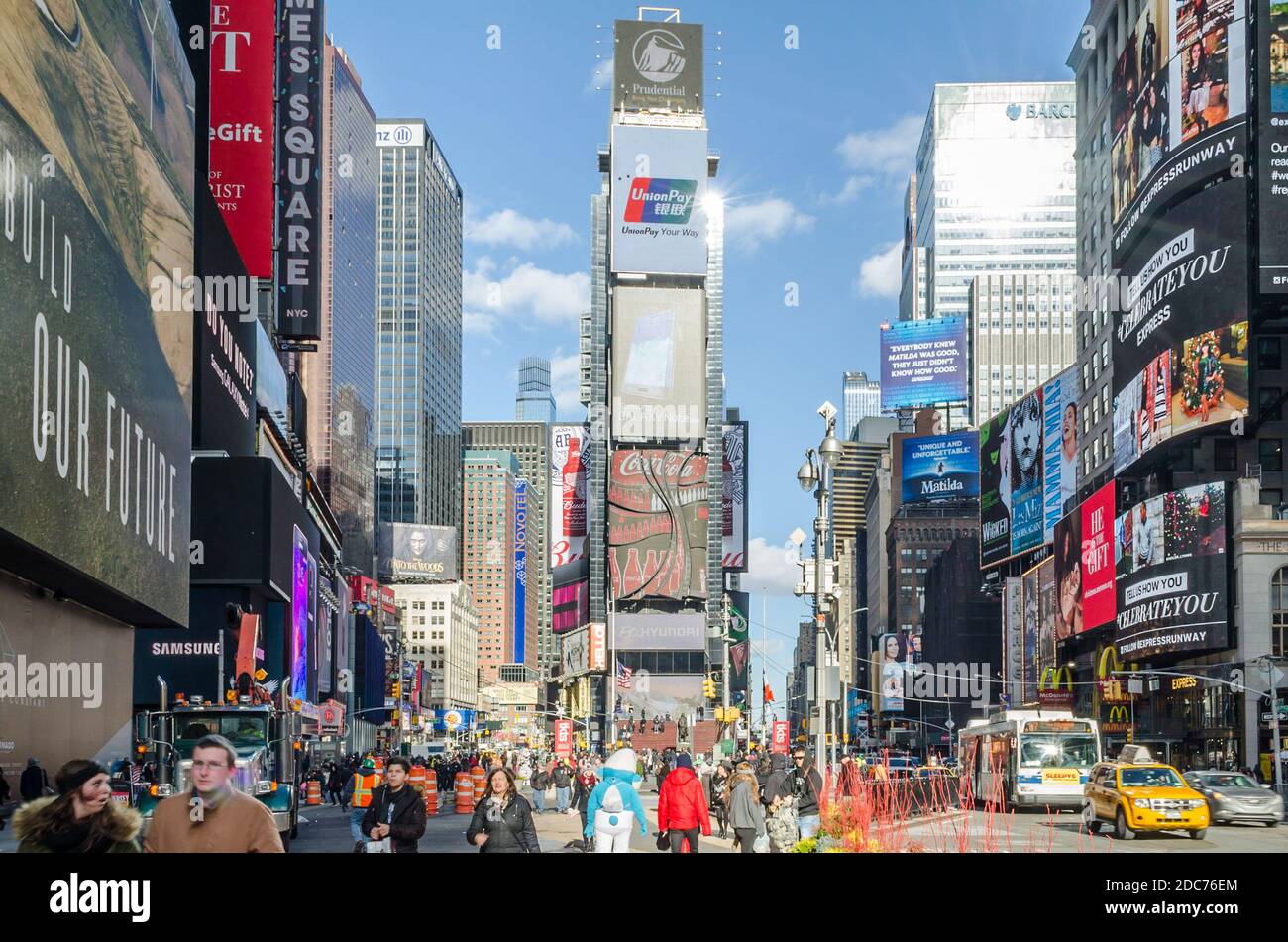 Times square tower hi-res stock photography and images - Alamy