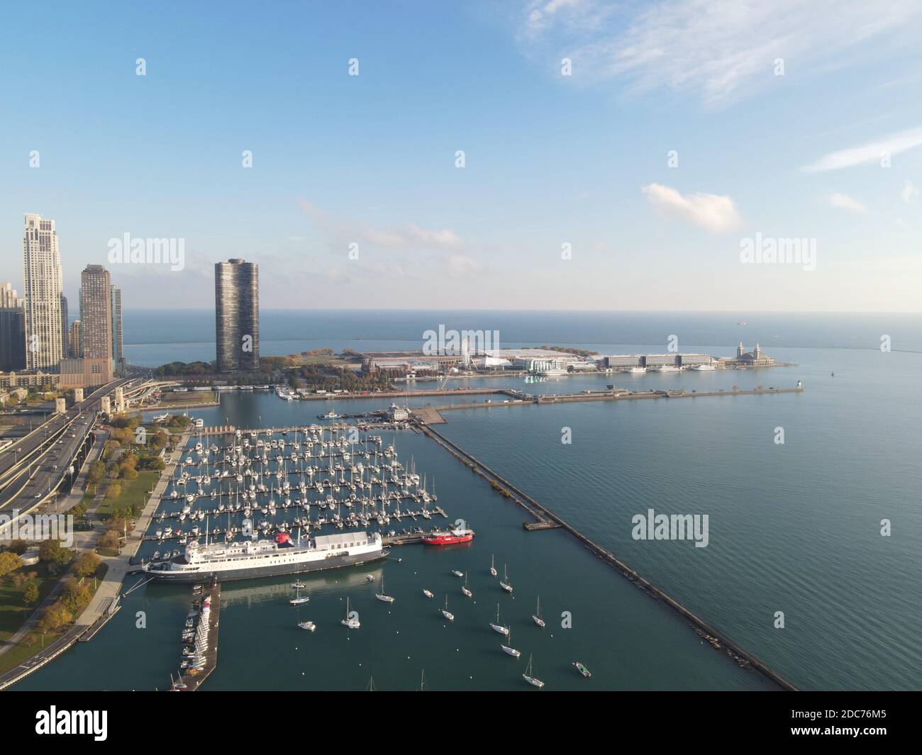 Chicago freeway aerial hi-res stock photography and images - Alamy