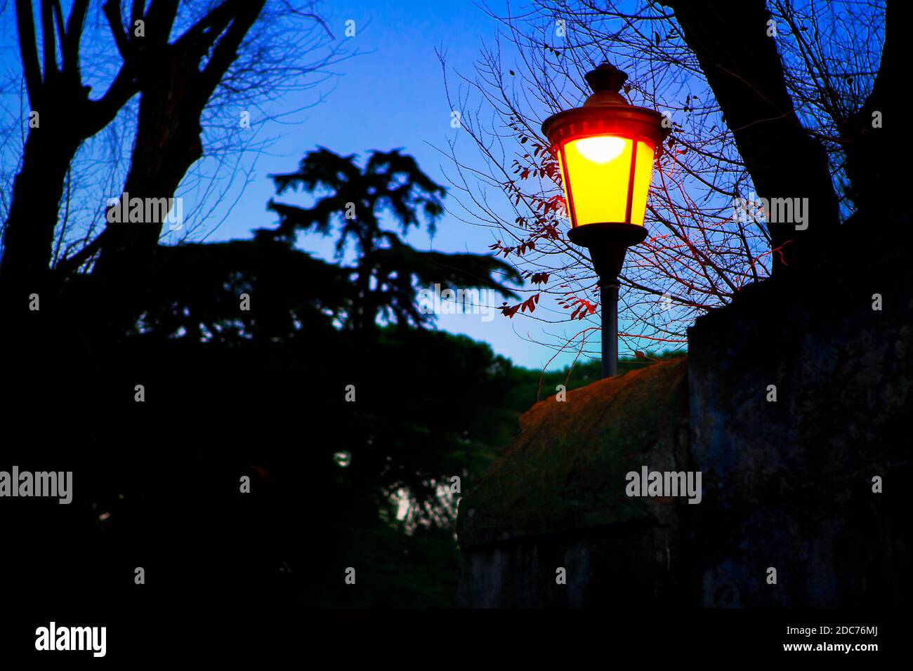 Street lamp lamppost rome hi-res stock photography and images - Alamy