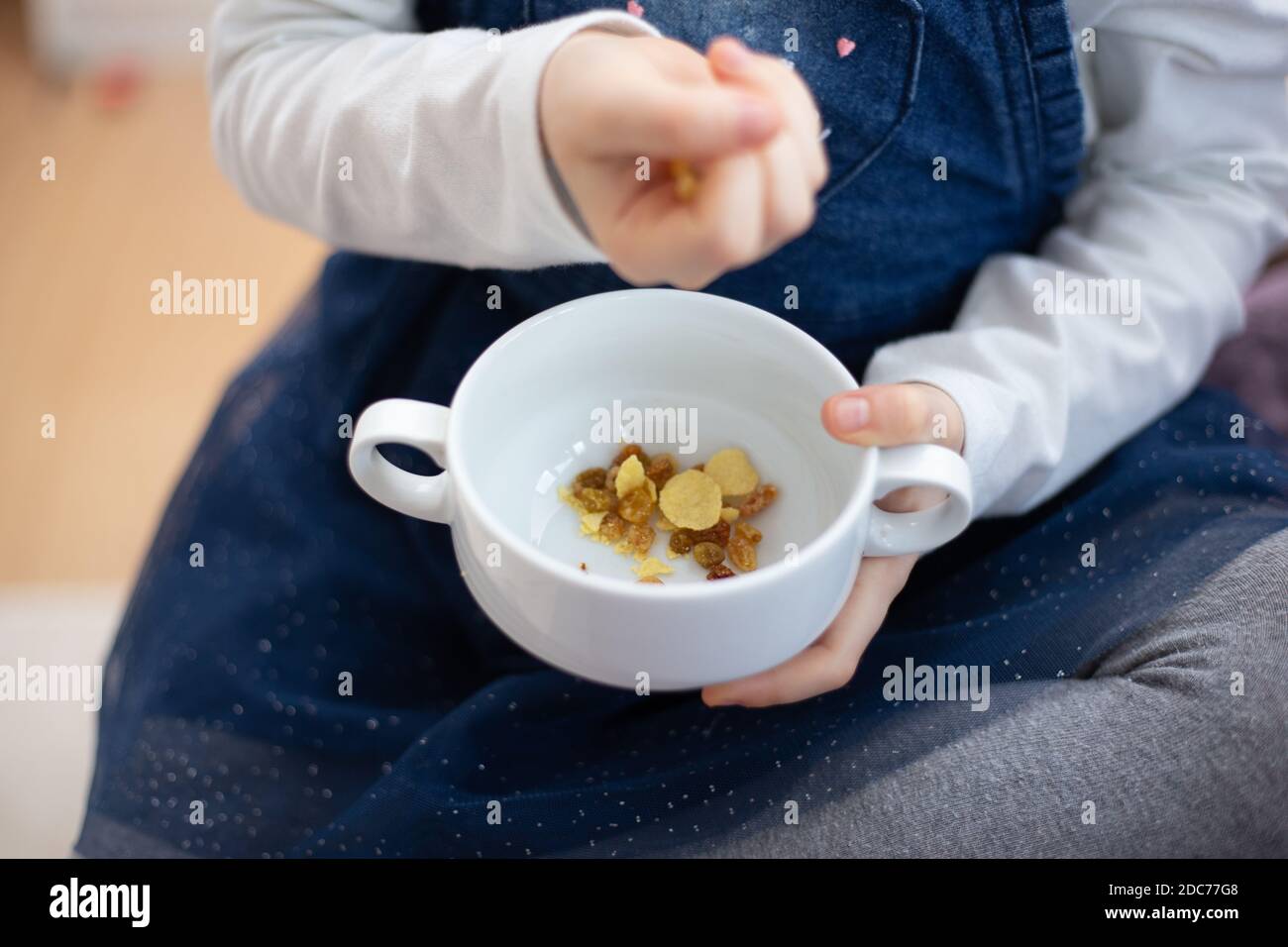 Female healthy snacks hi-res stock photography and images - Alamy