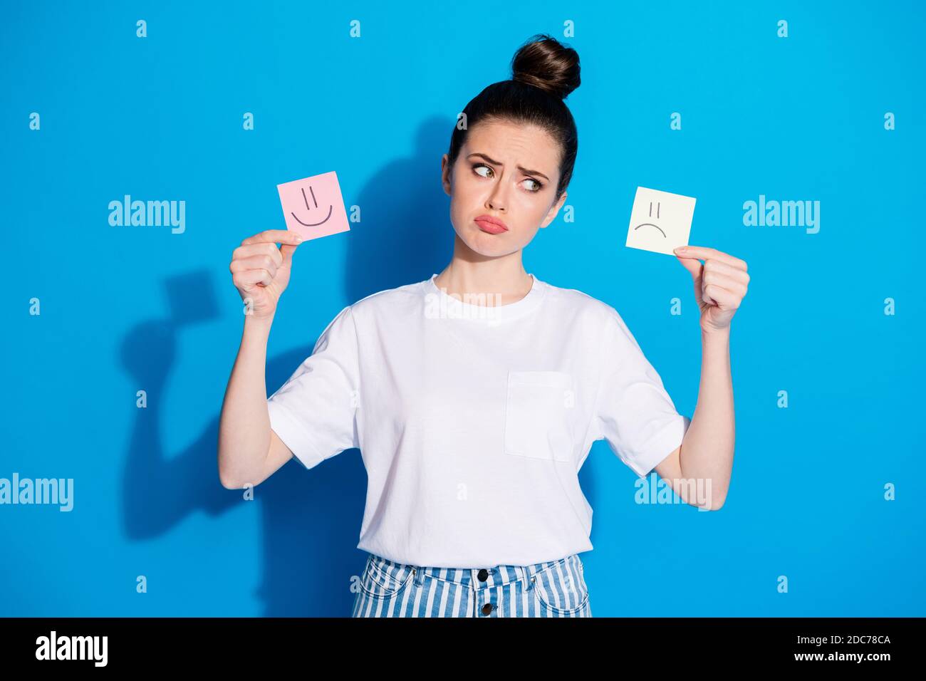 Portrait of her she nice-looking attractive pretty lovely discontent ...