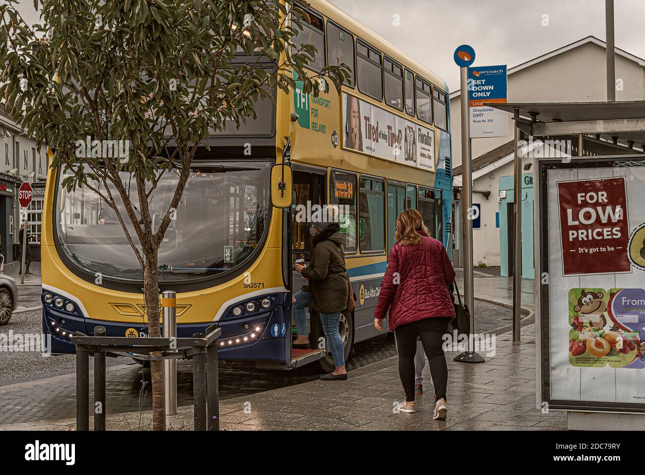 Everyday life. Dublin bus stop in Greystones Main Street Stock Photo ...