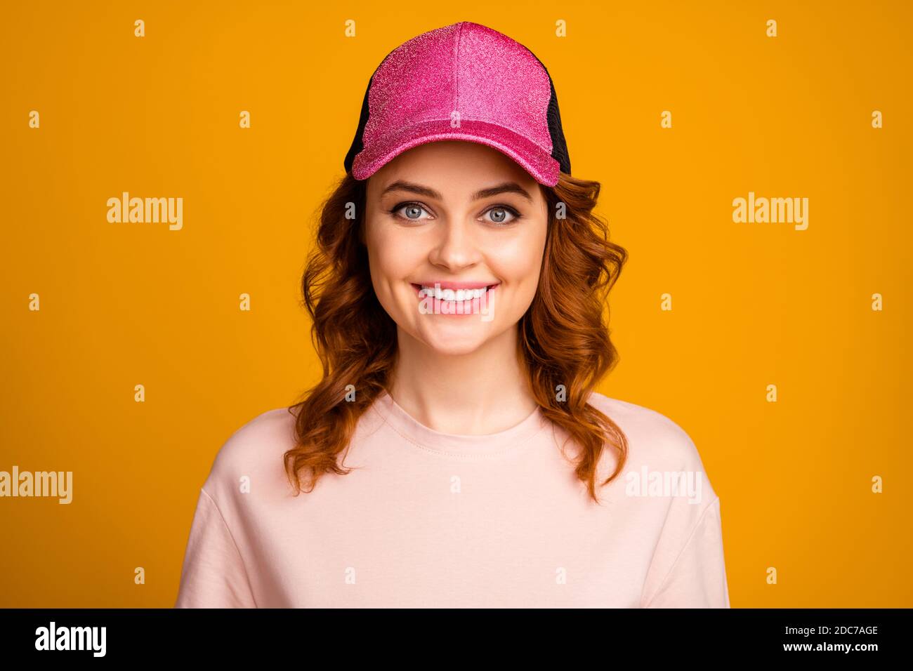 Wearing red baseball cap hi-res stock photography and images - Alamy