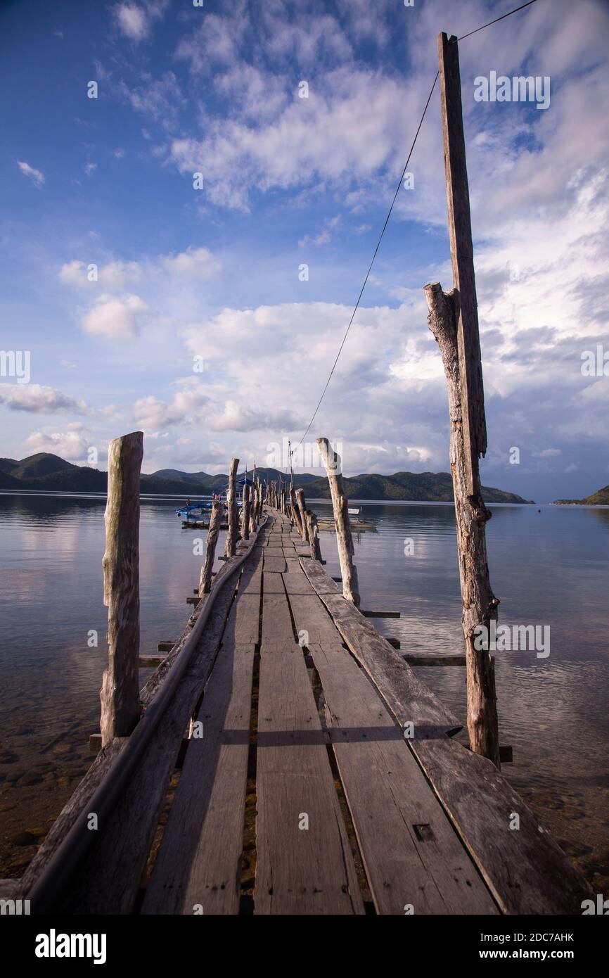 Remote Wooden Bridge Jetty at Palawan Stock Photo - Alamy