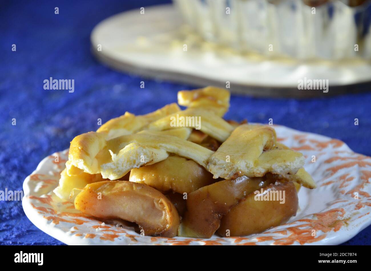 Golden server hi-res stock photography and images - Alamy