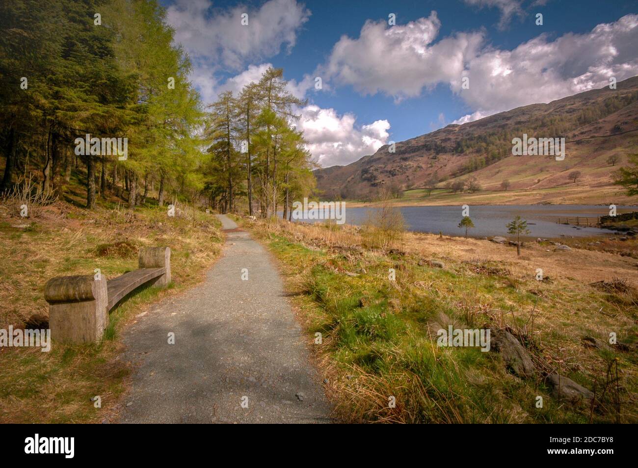 A beautiful walk around the periphery of blea tarn in the langdales ...