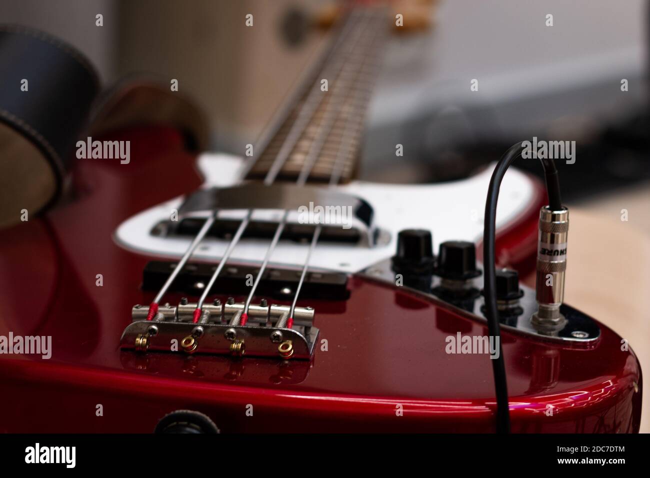 Bass guitar fretboard hi-res stock photography and images - Alamy