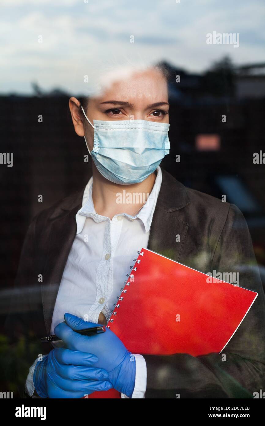 Wearing smart clothes hi-res stock photography and images - Alamy