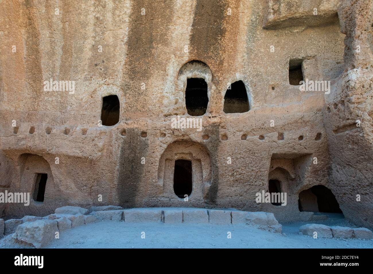 Dara is a historical ancient city located on the Mardin. Mesopotamia ...