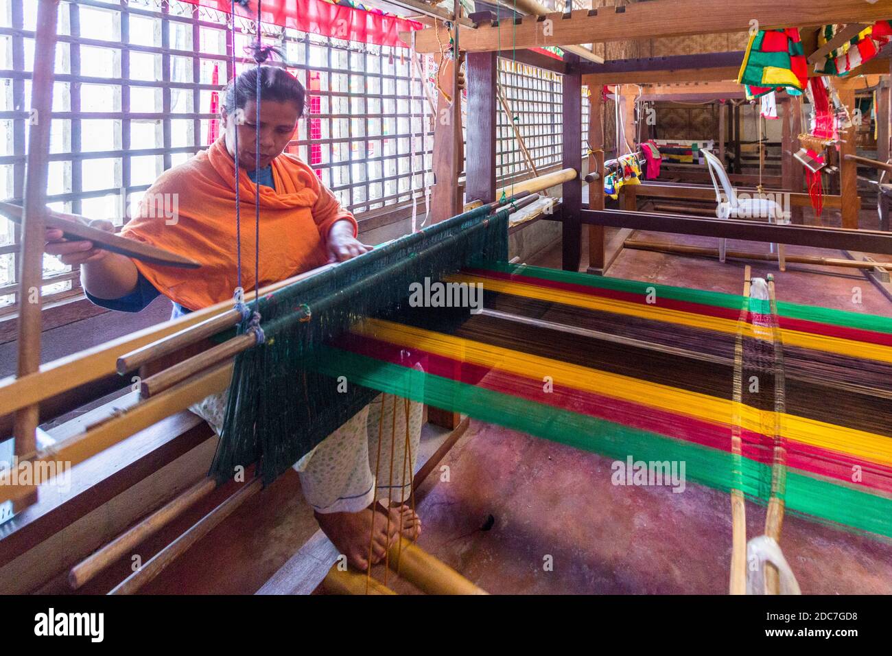 A Filipina muslim weaver in Maguindanao, Philippines Stock Photo - Alamy
