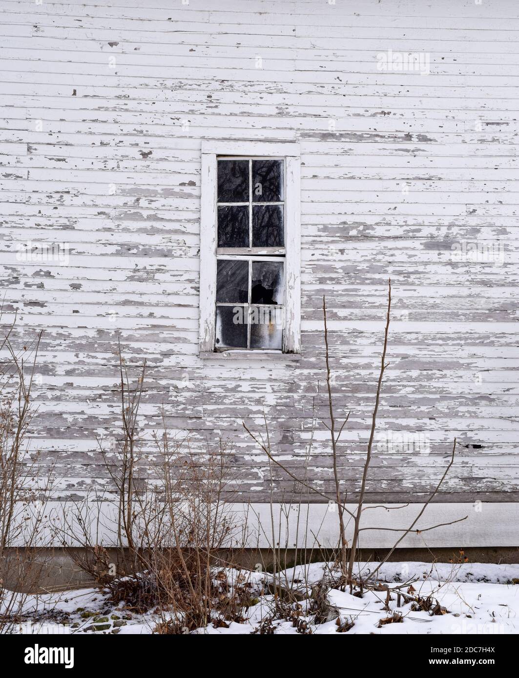 weathered wooden window on old vintage farm shed and barn Stock Photo ...