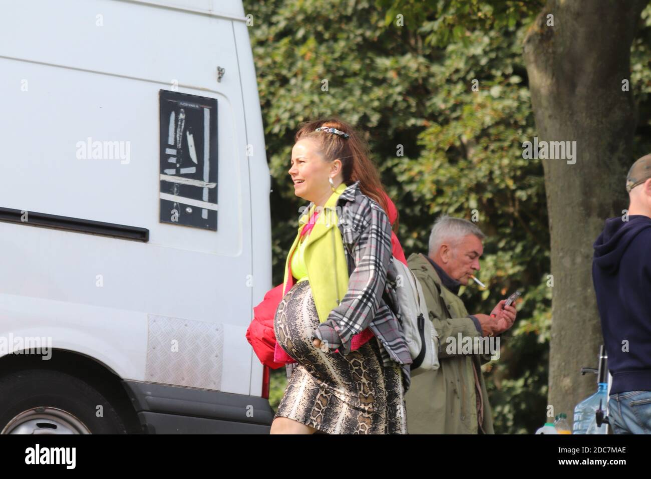 Coronation street cast Sam Aston and Gemini Winter filming cable car ...
