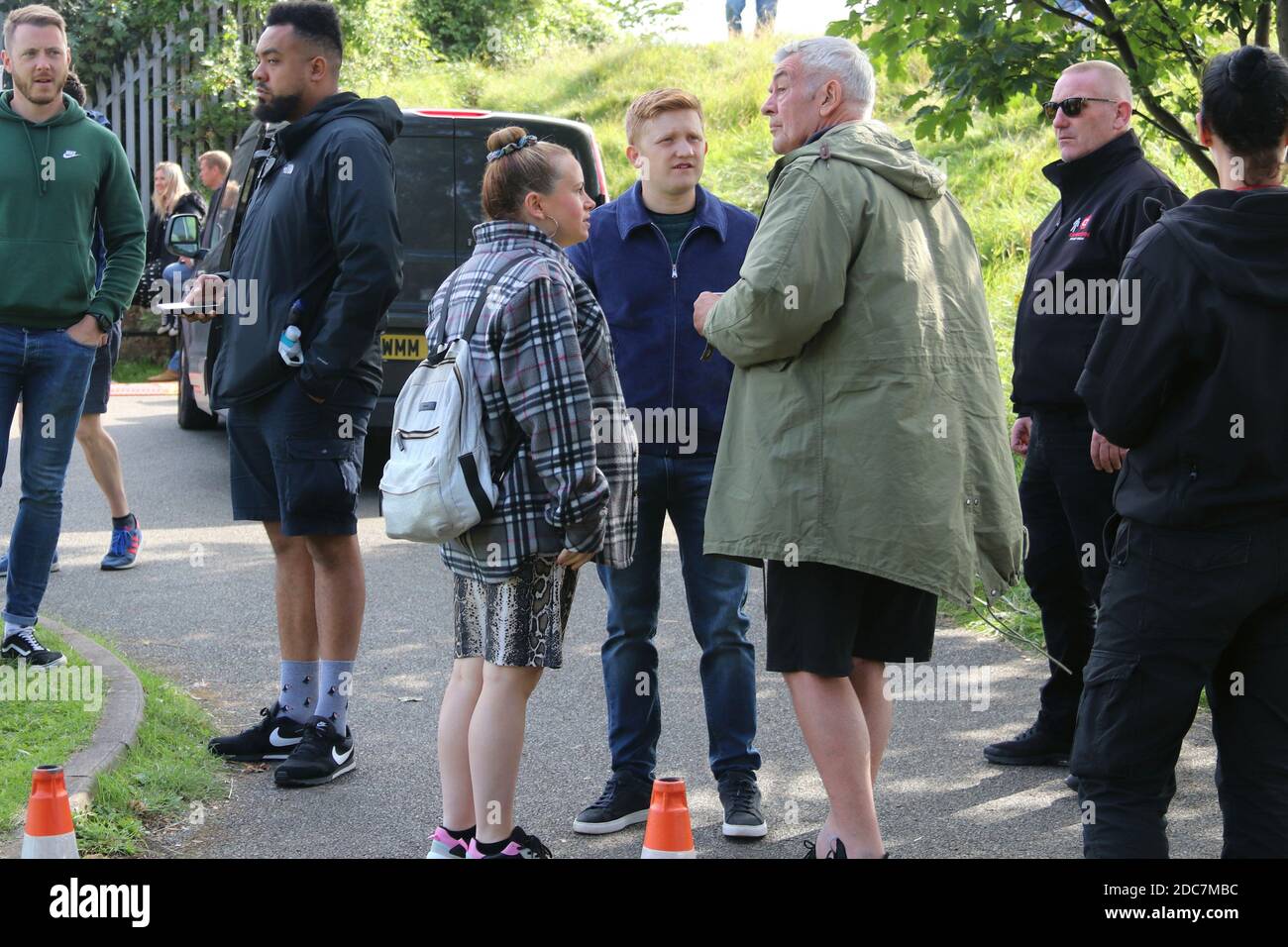 Coronation street cast Sam Aston and Gemini Winter filming cable car ...