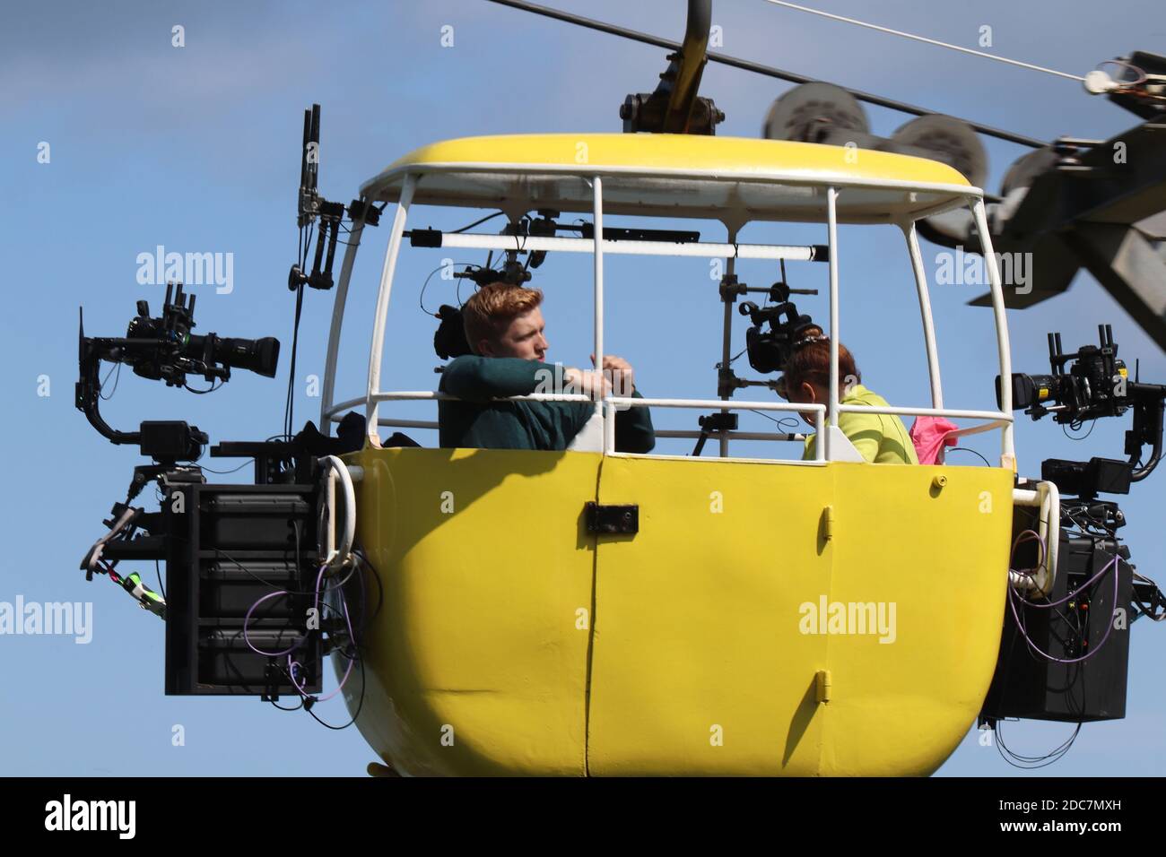 Coronation street cast Sam Aston and Gemini Winter filming cable car ...