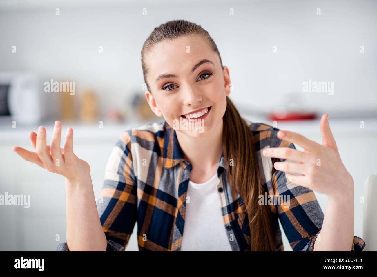 University interview remote hi-res stock photography and images - Alamy
