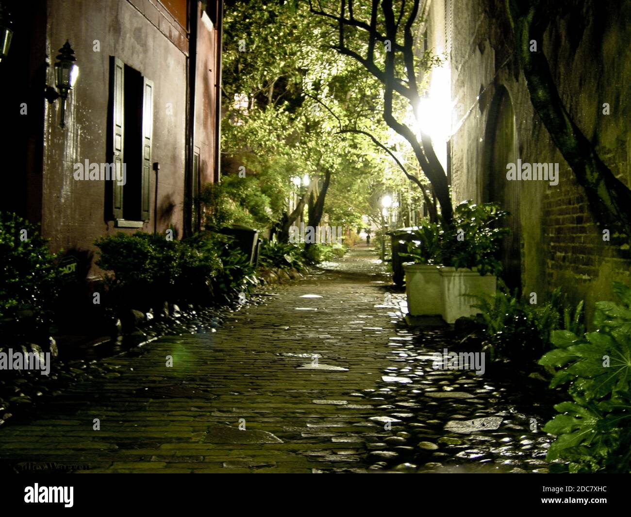 vintage stone village walkway alley Stock Photo - Alamy