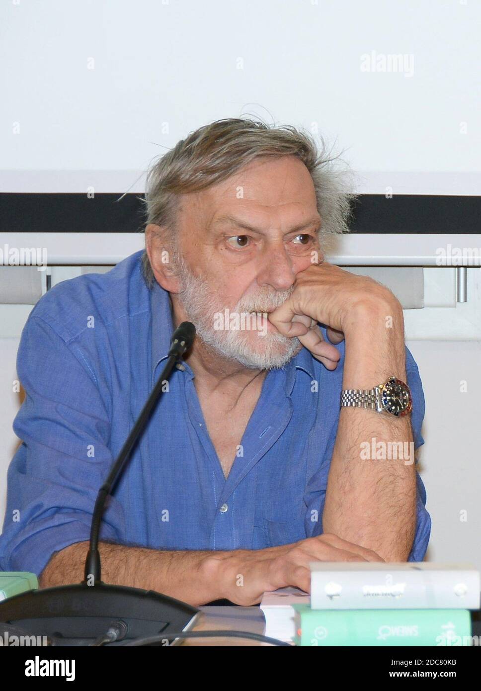 Roman Pastore, il candidato di Calenda «col Rolex»: «Un dono di mio ...